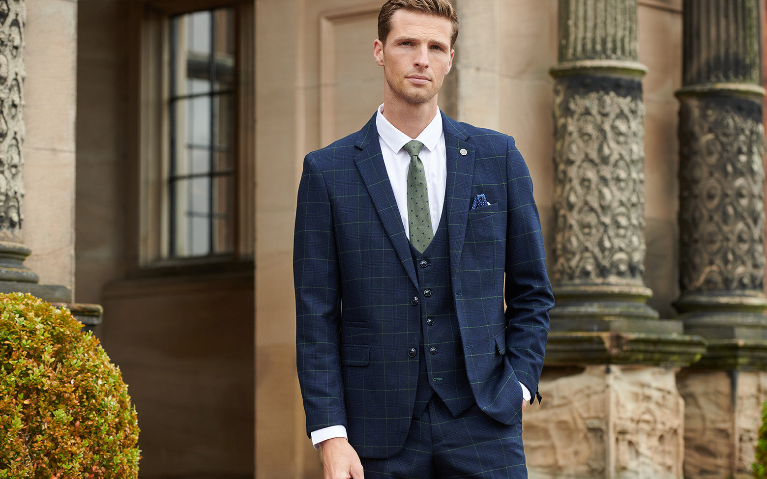 Your Guide to Wearing a Navy Suit | Marc Darcy